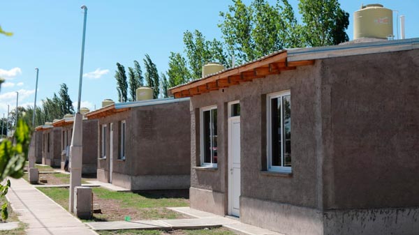 Se entregaron 50 viviendas en dos barrios de San Rafael | Diario ...