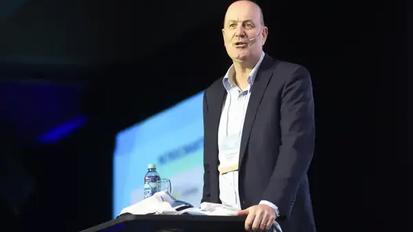 Enojo de la Cámara de Comercio de San Rafael con un ministro de Milei ...